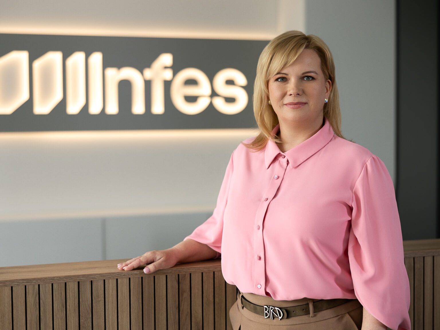 Infes Komanda | Infes