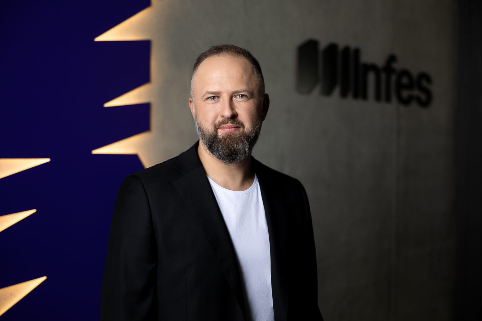 Infes Komanda | Infes